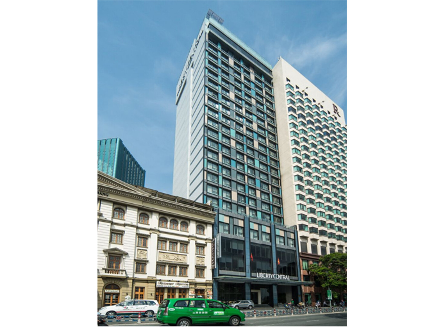 Liberty Central Riverside Sử Dụng Giải Pháp Ốp Lát Gạch Weber