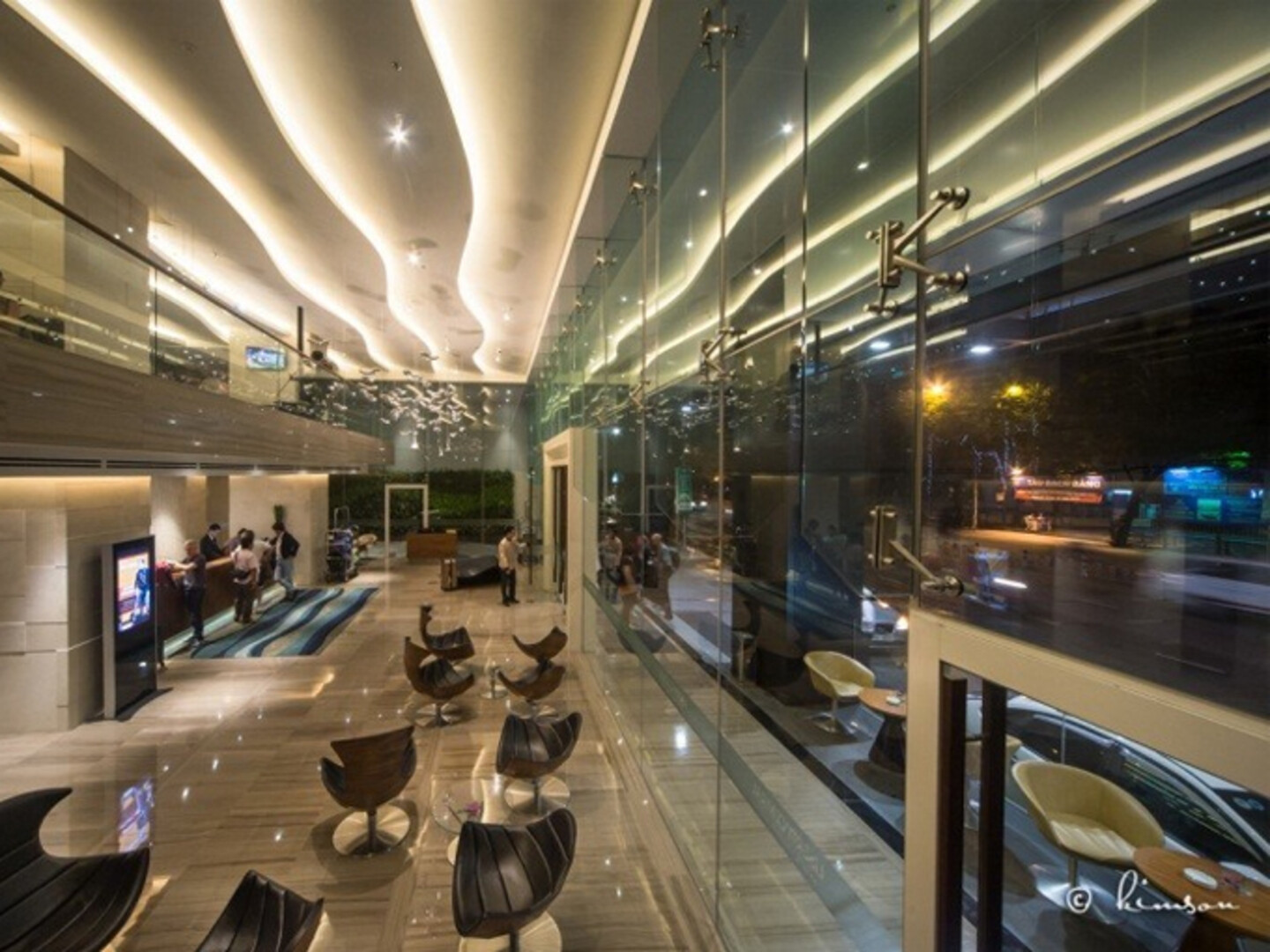 Liberty Central Riverside Sử Dụng Giải Pháp Ốp Lát Gạch Weber